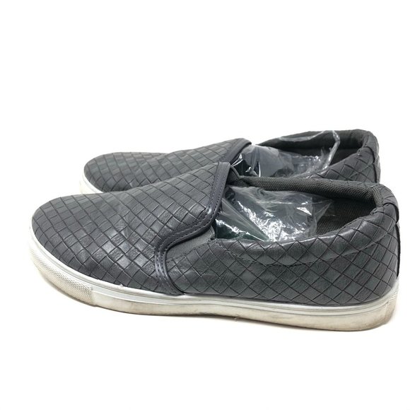 Pierre Dumas | Shoes | Pierre Dumas Metallic Grey Traveler Slip On ...